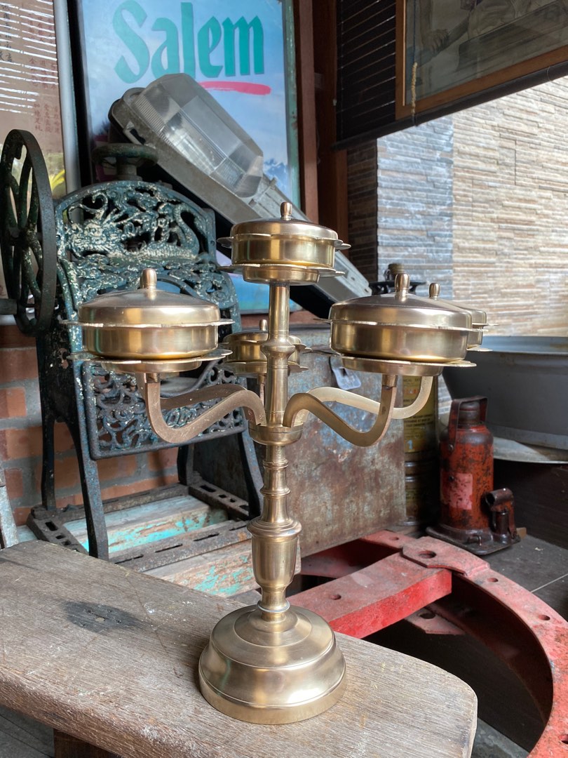 Bekas Bunga Rampai Tembaga Antik, Hobbies & Toys, Collectibles ...