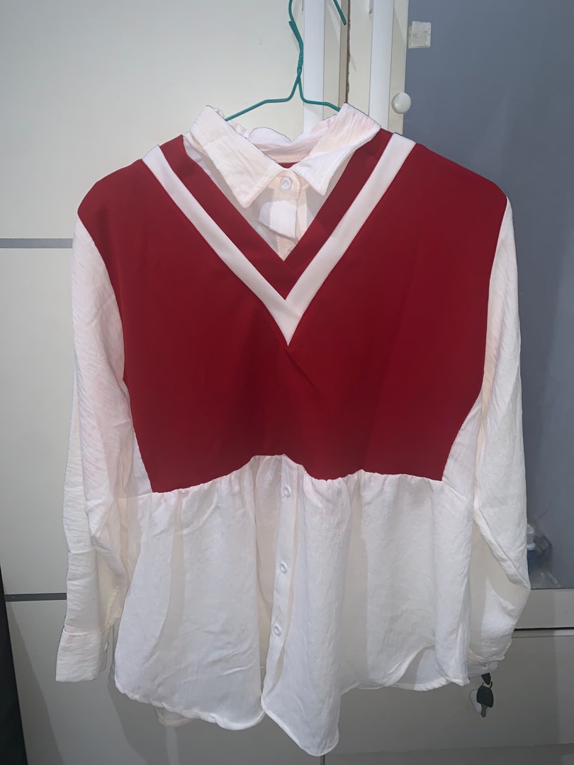 Blouse MERAH PUTIH, Fesyen Wanita, Pakaian Wanita, Atasan di Carousell
