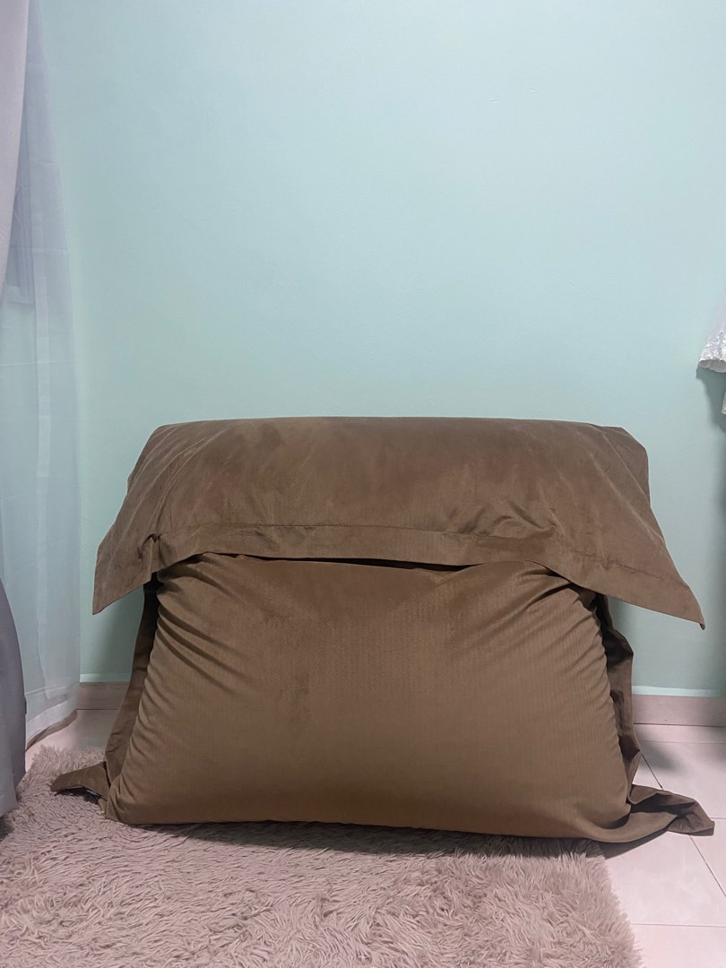 CASTELLO STUDIO XL BEAN BAG SOFA, Furniture & Home Living, Furniture ...