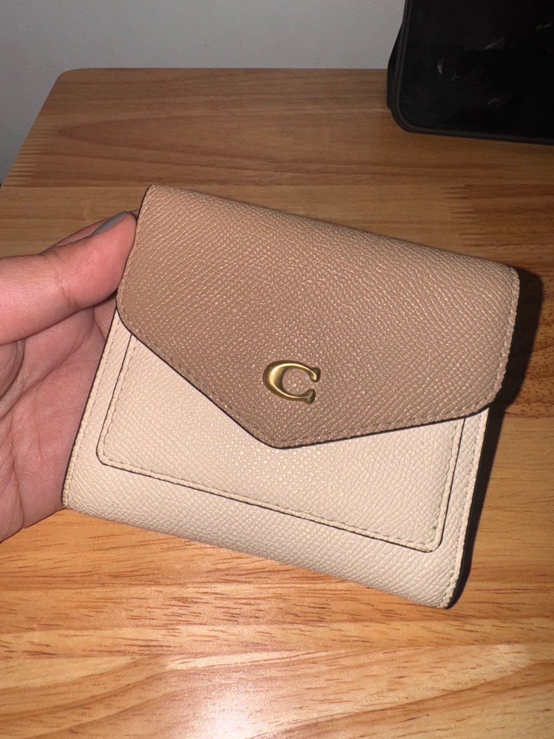 Coach Wyn Trifold Wallet, Women's Fashion, Bags & Wallets, Purses ...