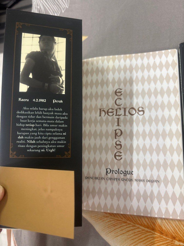 Helios Eclipse Median dan Prologue, Hobbies & Toys, Books & Magazines ...