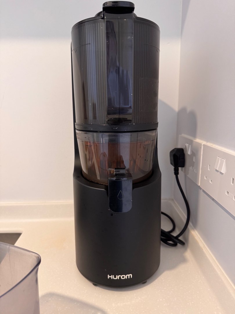 Hurom H200 Easy Clean Slow Juicer, TV & Home Appliances, Kitchen ...