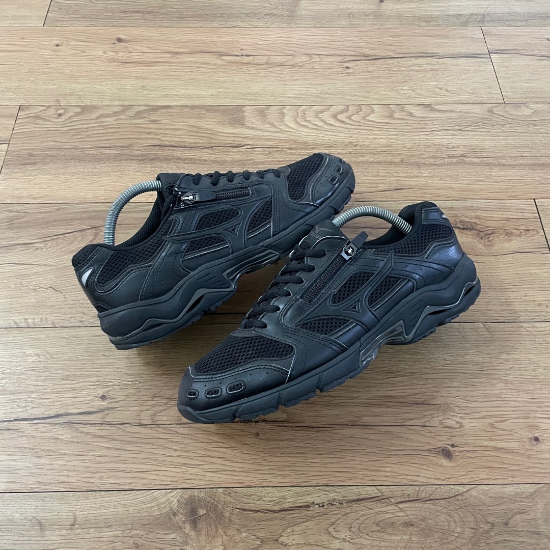 Mizuno wave explorer (7.5uk), Men's Fashion, Footwear, Sneakers on ...