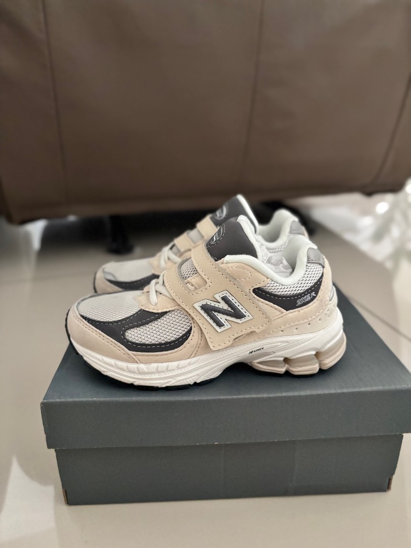 New Balance 2002R Kids, Women's Fashion, Footwear, Sneakers on Carousell