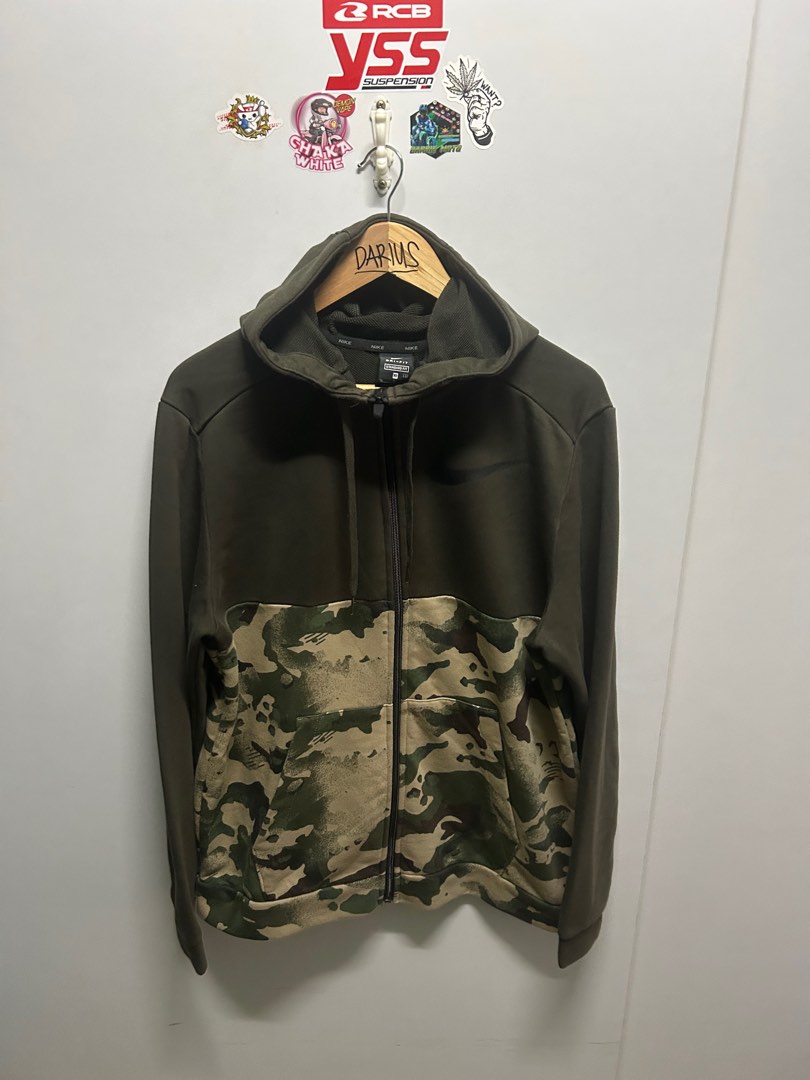 Nike camou, Men's Fashion, Coats, Jackets and Outerwear on Carousell