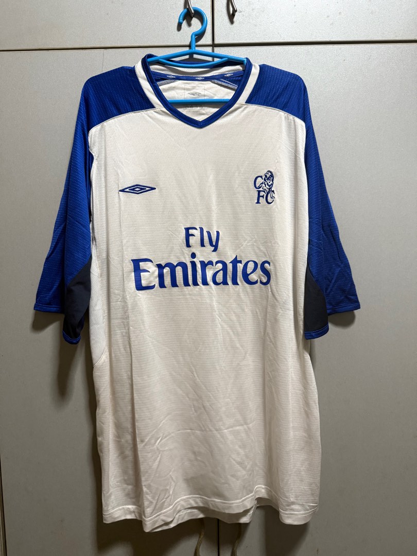 retro chelsea training kit 2003, Men's Fashion, Activewear on Carousell