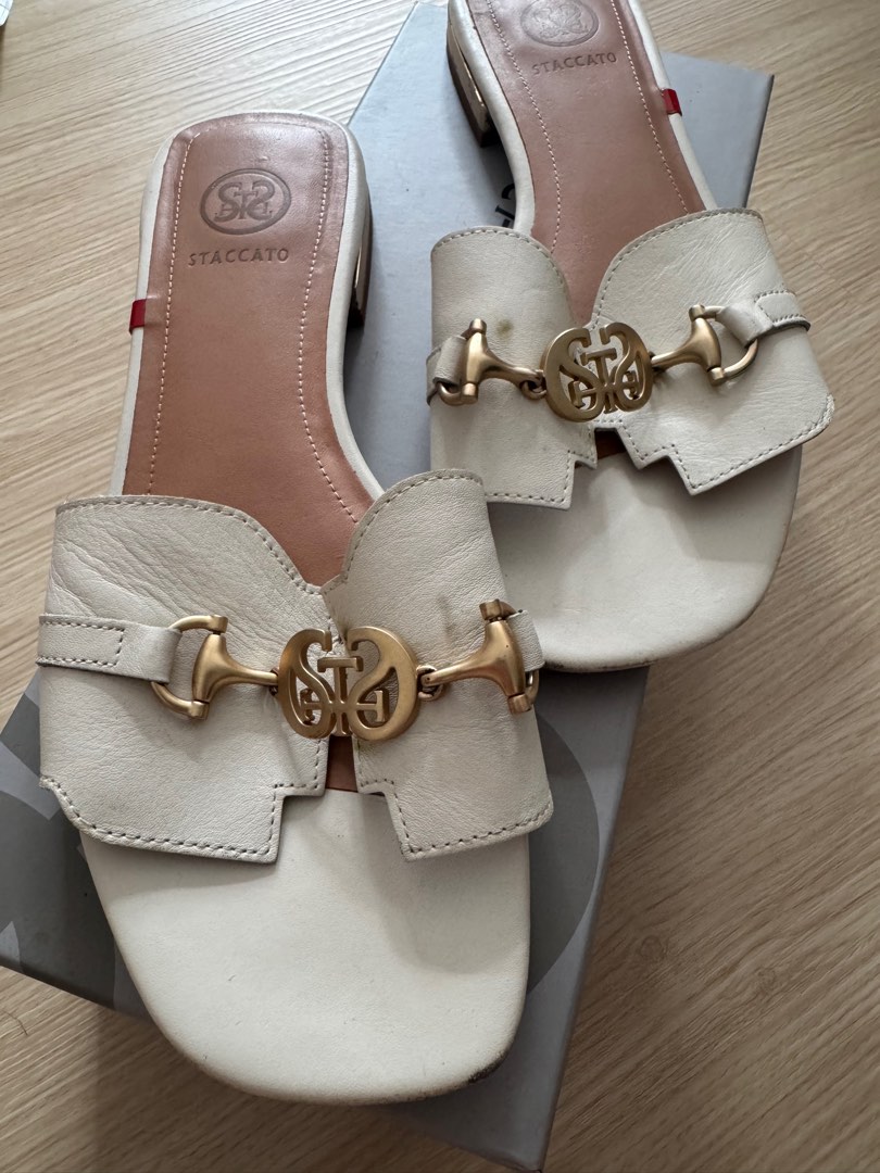 Staccato Cushioned Sandals, 女裝, 鞋, 涼鞋 - Carousell