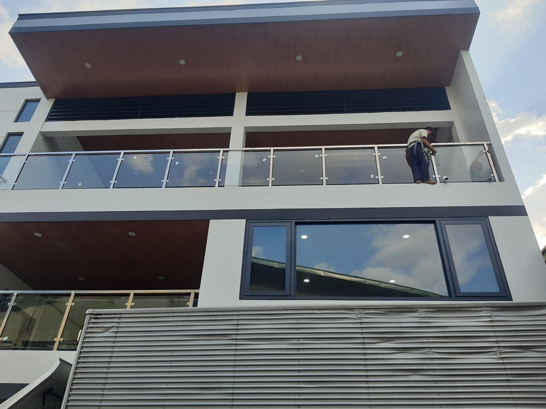 Stainless Balcony Railings witj Tempered Glass, Commercial & Industrial ...