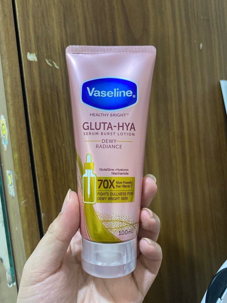 Vaseline Gluta hya pink 100ml, Kesehatan & Kecantikan, Kulit, Sabun & Tubuh di Carousell