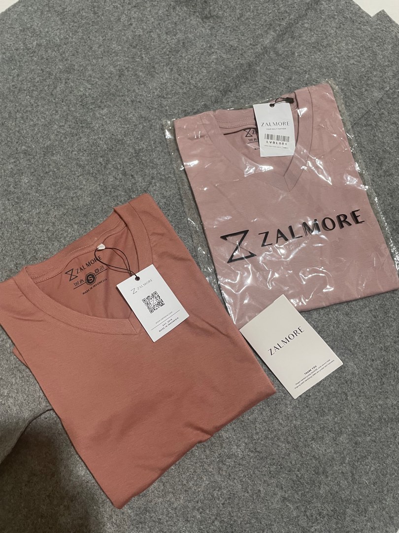 HARGA SALE‼️ Take All! (2pc) Zalmore kaos V-neck masih baru, Fesyen ...