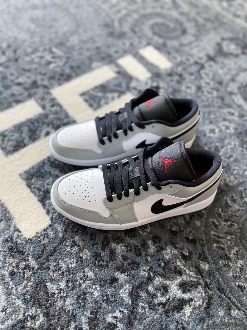 Air Jordan 1 Low "Light Smoke Grey" Smoke Grey Small Dor, Women's ...