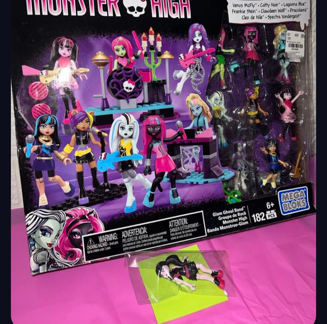 MONSTER HIGH Mega Blox Minifigures Playset with 8-Dolls + 1-Bonus Doll ...