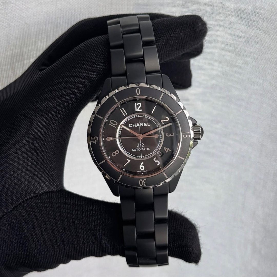 Chanel J12 Classic Matte Black 41mm Matte black ceramic Automatic ...