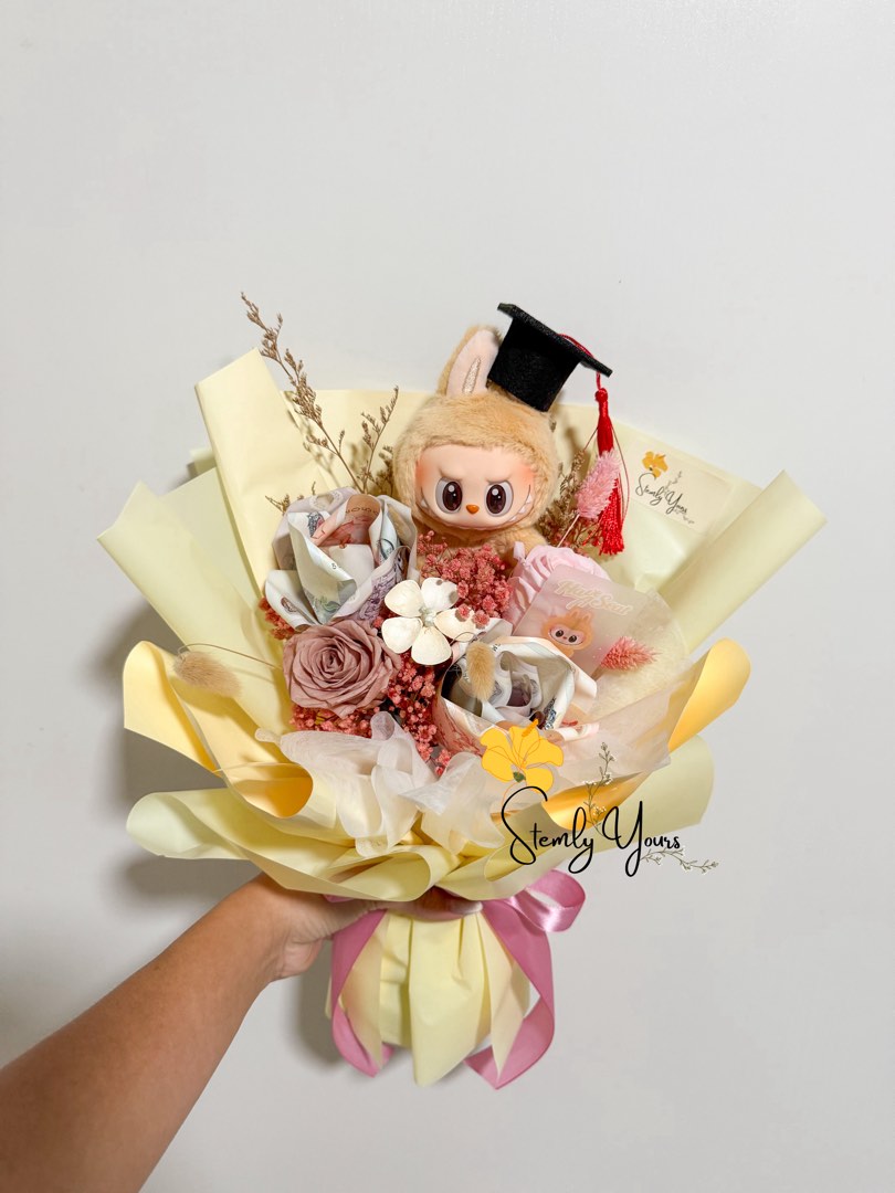 Labubu customized bouquet, Hobbies & Toys, Flowers & Bouquets on Carousell