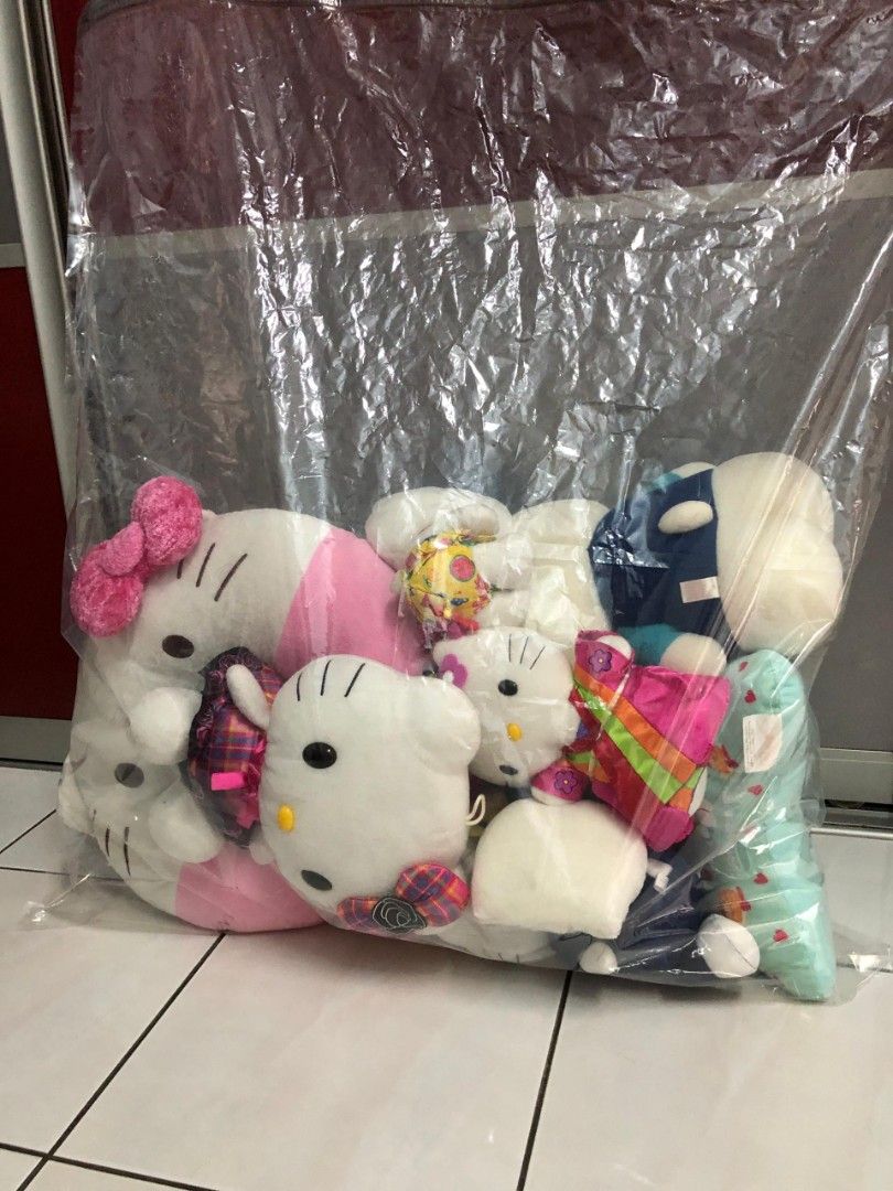 Hello kitty (Original), Hobbies & Toys, Collectibles & Memorabilia, Fan Merchandise on Carousell
