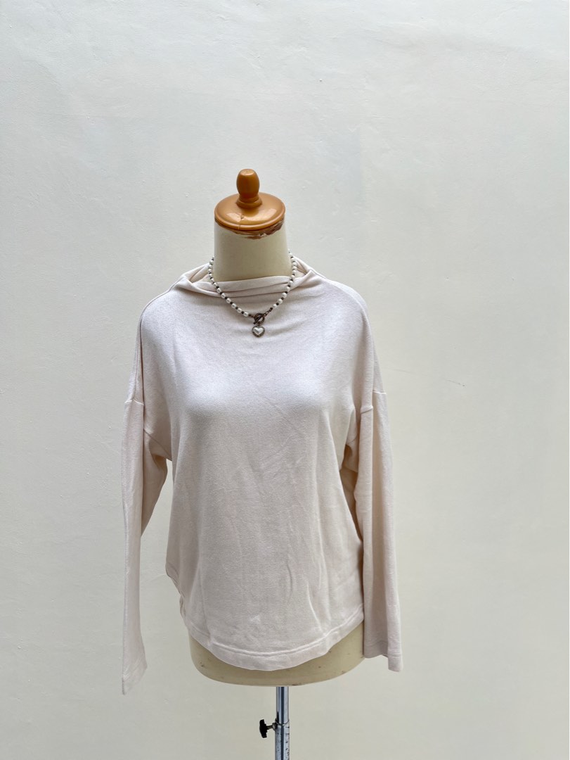 KAOS UNIQLO | KAOS RAJUT UNIQLO | ATASAN UNIQLO | CROP TOP UNIQLO ...