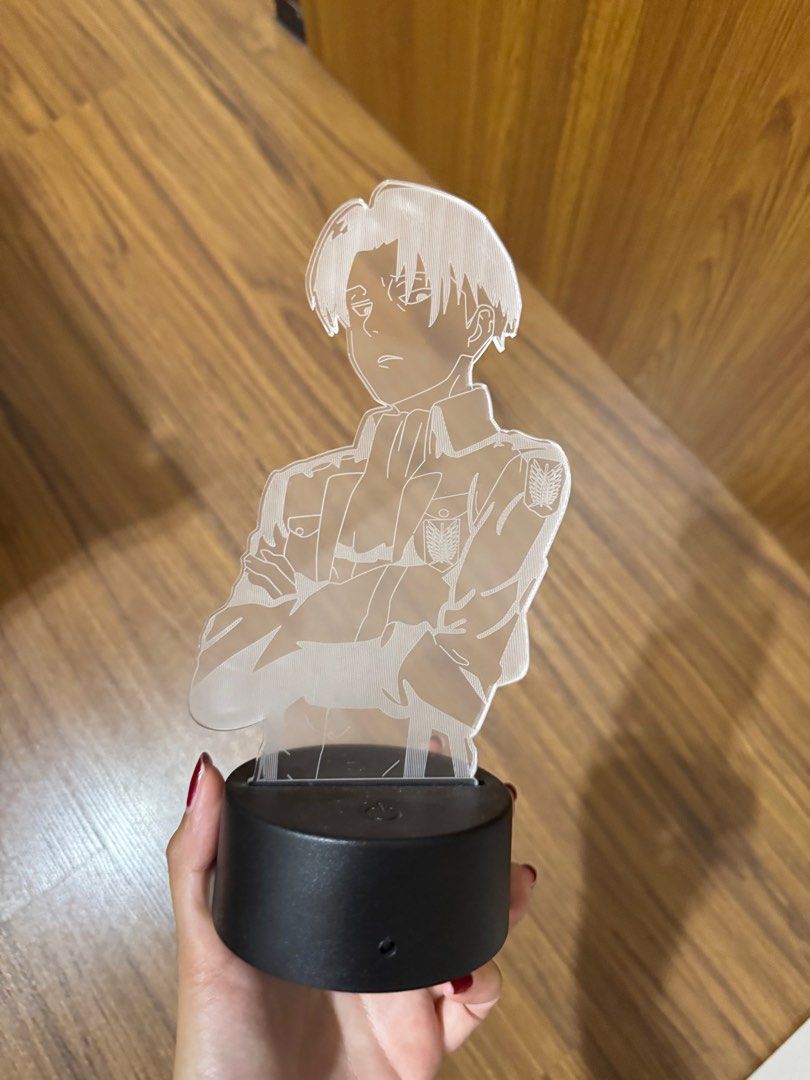 Levi Ackerman Acrylic Lamp / Lampu Akrilik, Elektronik, Lainnya di ...
