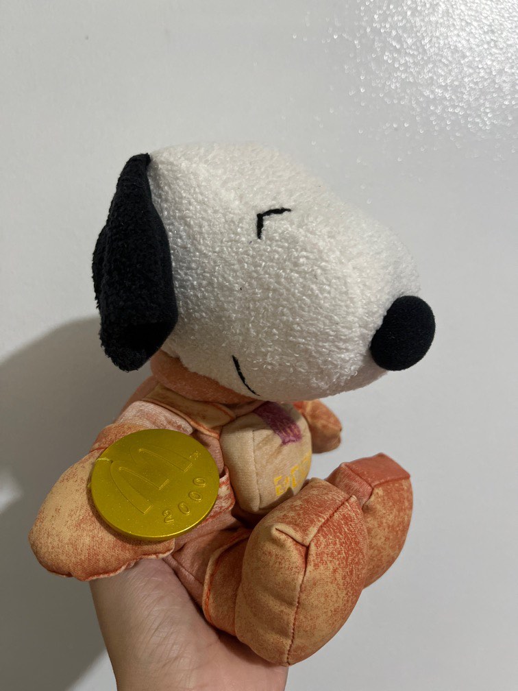 Mcdonalds mcdo snoopy happy meal toy plushie, Hobbies & Toys, Toys ...