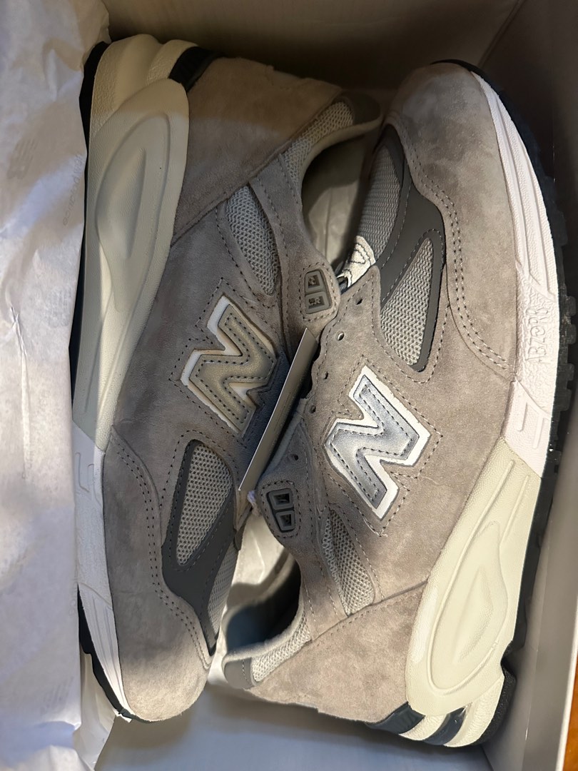 New Balance 990v2 Grey [US8.5], Men's Fashion, Footwear, Sneakers on ...