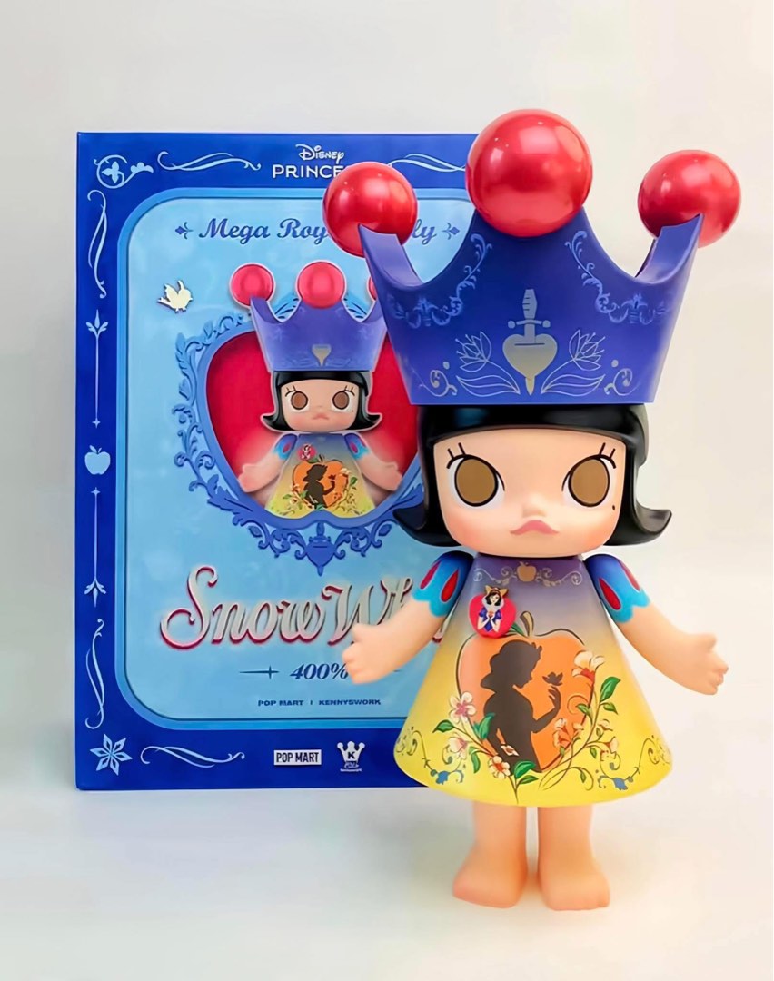 PopMart Mega Royal Molly Snow White 400%, Hobbies & Toys, Toys & Games ...