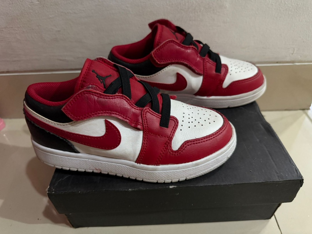 preloved nike air jordan for kids black&red color, Bayi & Anak, Baju ...