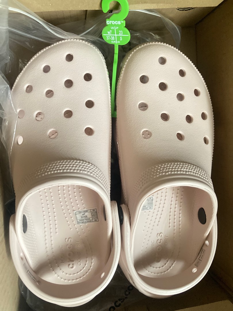 Sendal Crocs Platform Clog (Quartz), Fesyen Wanita, Sepatu di Carousell