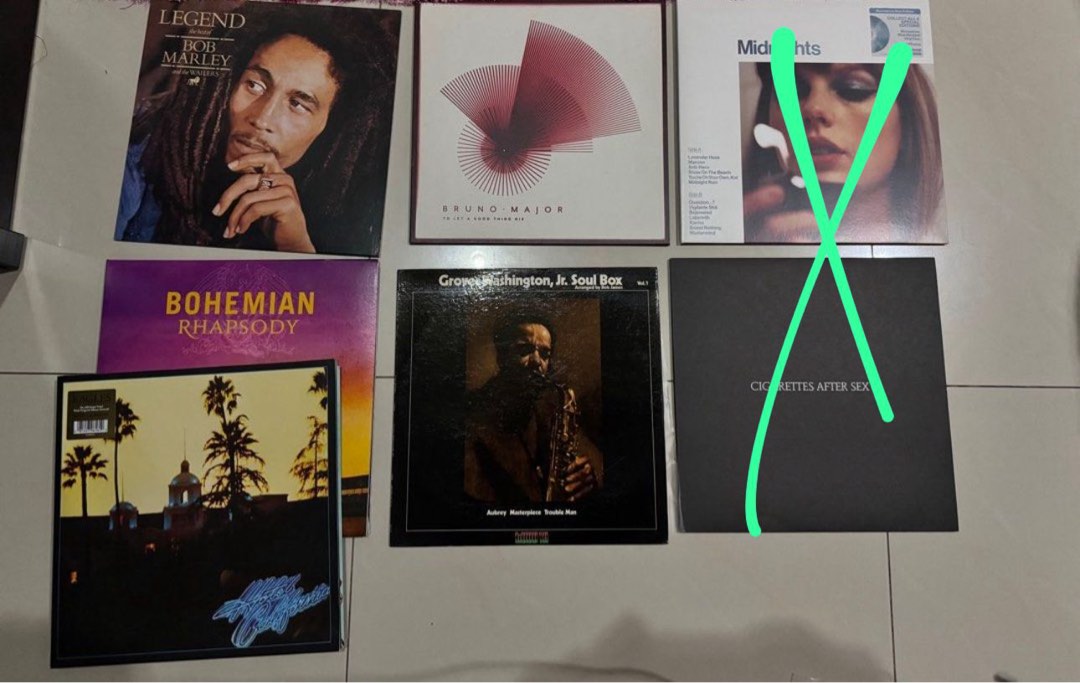 Vinyl Piringan Hitam, Musik & Media, CD, DVD & Lainnya di Carousell