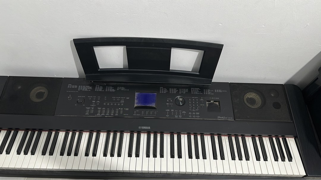 Yamaha DGX 660, Musik & Media, Alat di Carousell