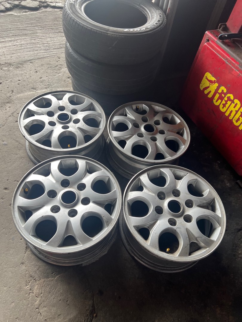 16 starex stock mags, Car Parts & Accessories, Mags and Tires on Carousell