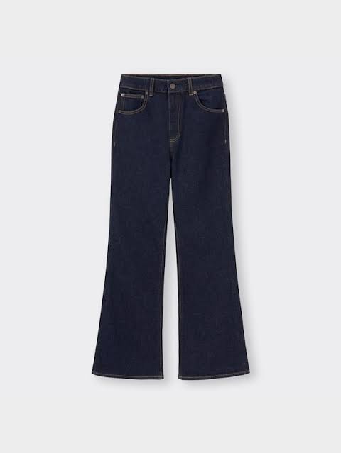 Gu Flare Pants, Women's Fashion, Bottoms, Jeans on Carousell