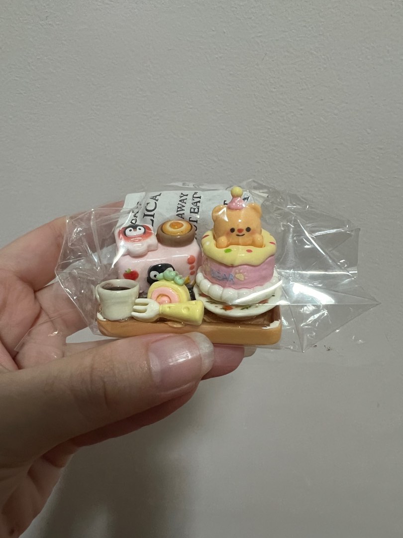 Handcraft miniature butterbear cake and food figurine display, Hobbies ...