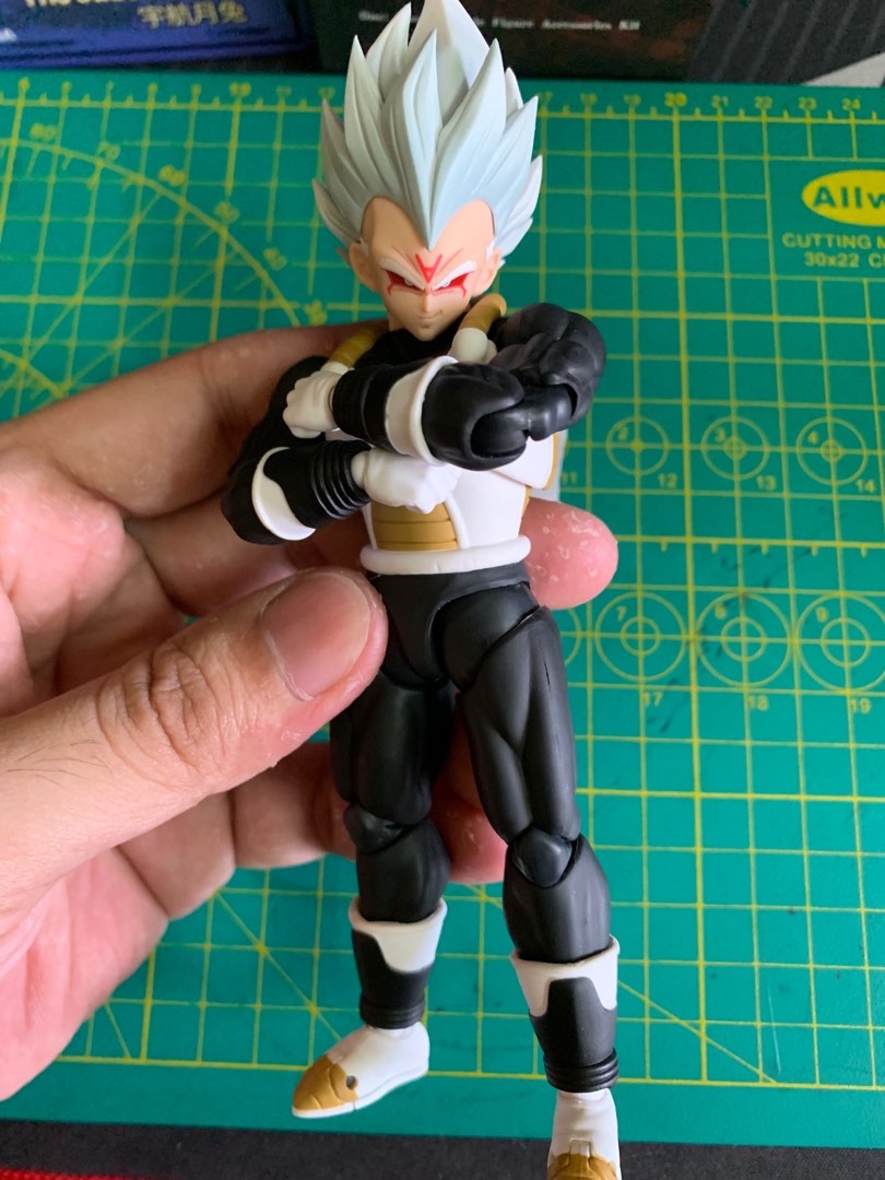 Kong Studio Vegeta 3.0 + Rb Head and accesories, Hobbies & Toys, Toys ...
