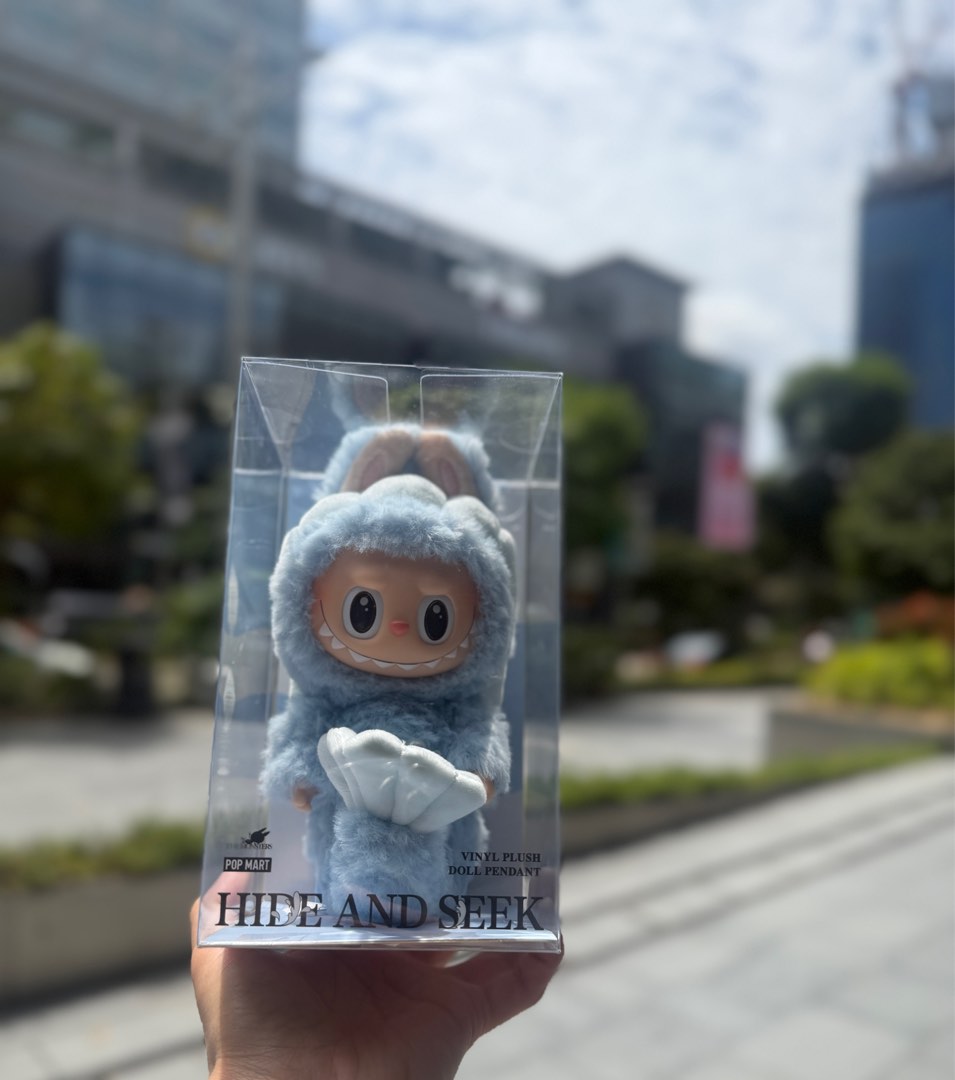 Merbubu Doll Mermaid limited edition Merlion vinyl front pendant ...