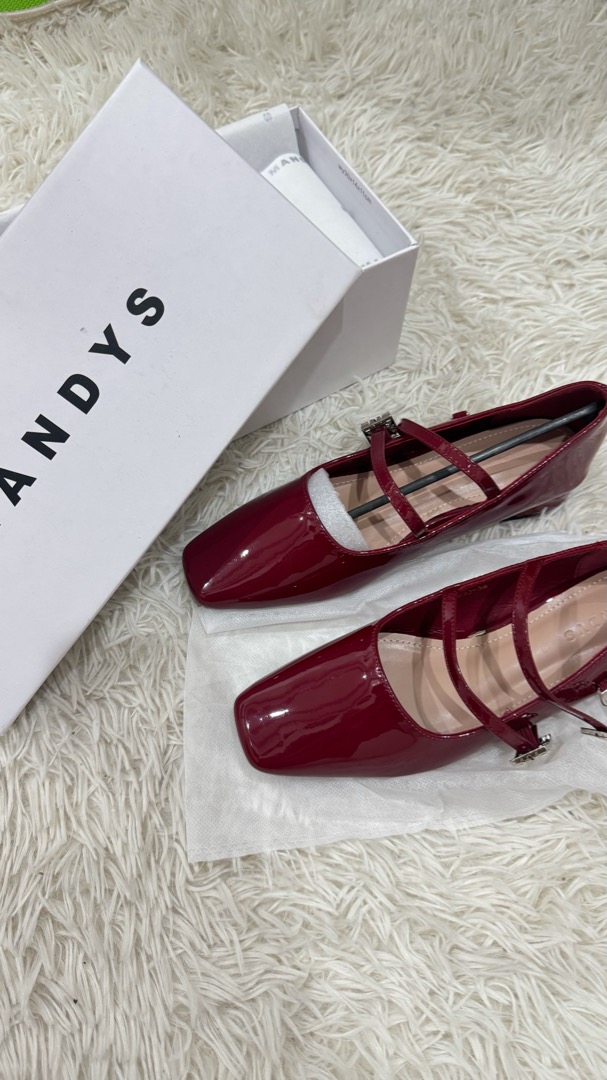Mandy's Avery Mary Jane Shoes, Fesyen Wanita, Sepatu di Carousell