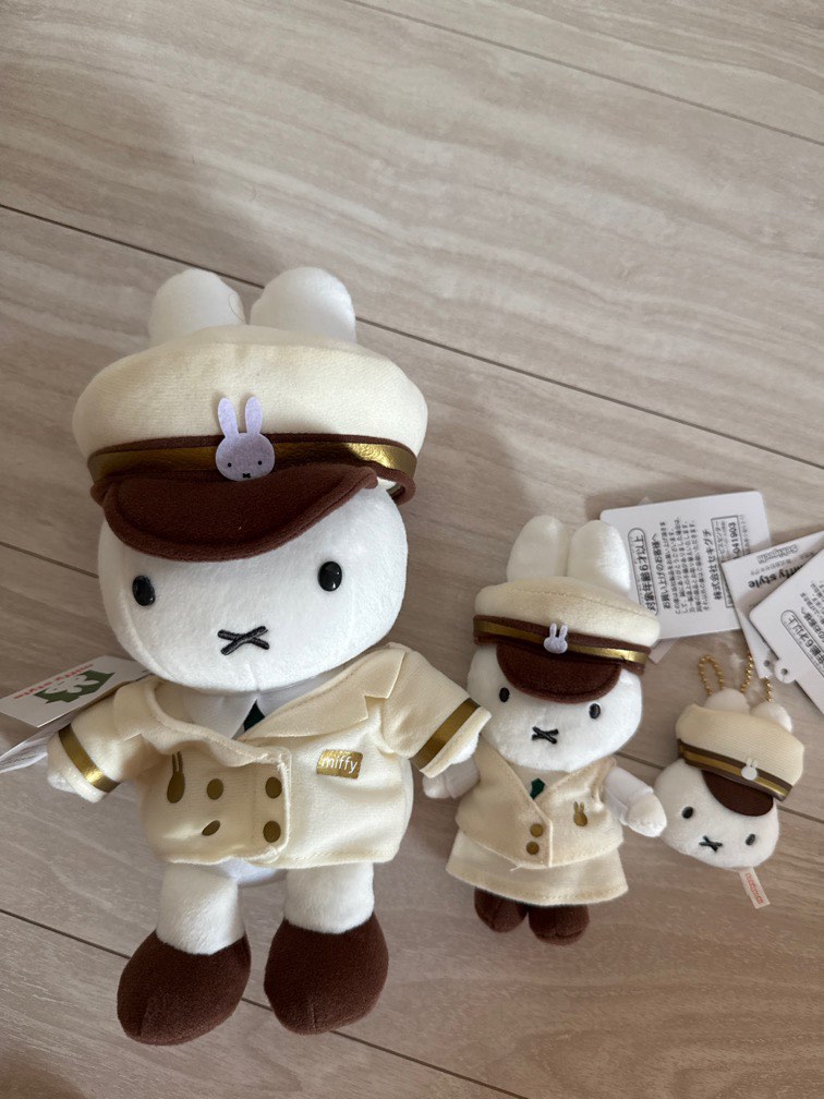 Miffy 2025 駅長東京駅限定 掛件 公仔, 興趣及遊戲, 玩具 & 遊戲類 - Carousell