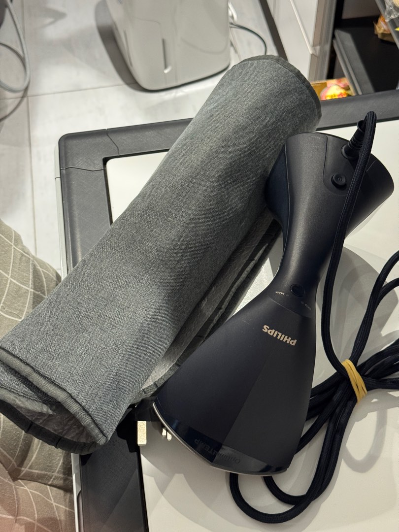 Philips GC810 steam iron steamer 掛熨機, 家庭電器, 熨斗及掛熨機 - Carousell