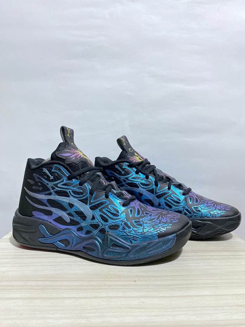 Puma melo, Fesyen Pria, Sepatu , Sneakers di Carousell
