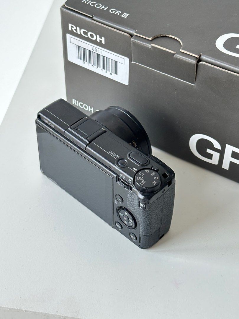 Ricoh GR3 / GRIII Camera with 3 batteries Malaysia Set, Photography ...