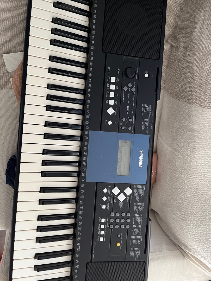 Yamaha PSR-E333 electronic Keyboard, Hobbies & Toys, Musical ...