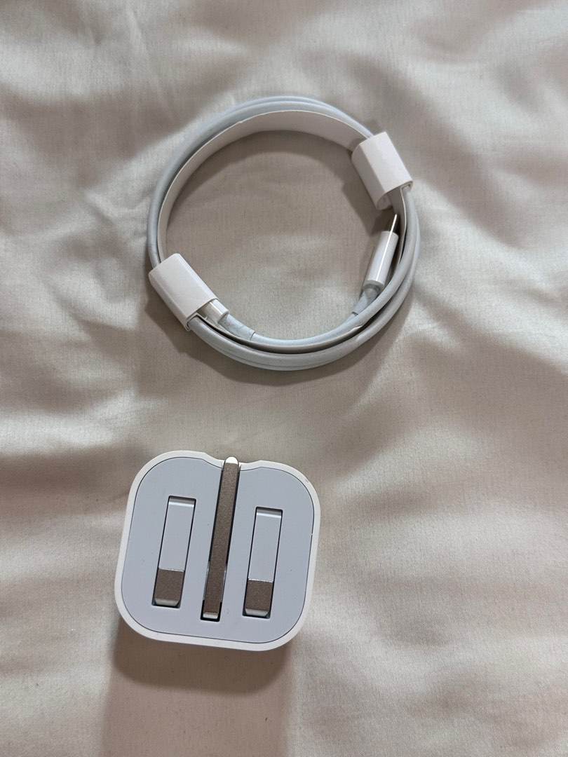 Apple TypeC to Lightning Cable, Mobile Phones & Gadgets, Mobile & Gadget Accessories, Chargers ...