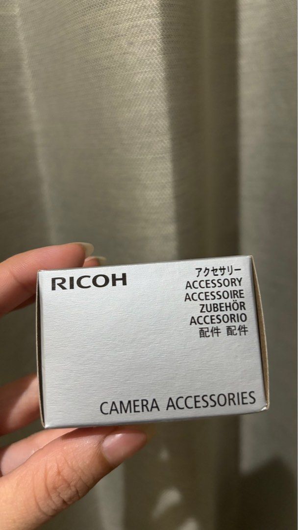 Battery ricoh gr iii original, Fotografi di Carousell