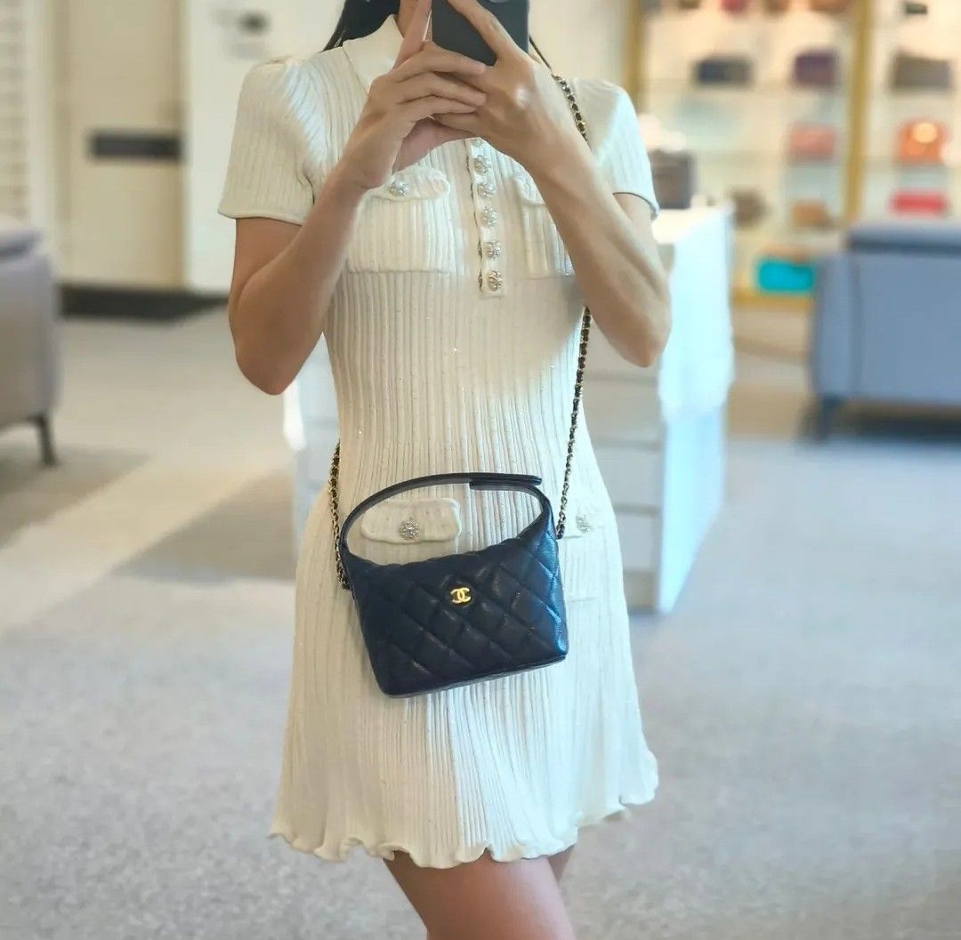 Chanel 25c Hobo Navy Caviar Light Gold Hardware Full Set Receipt 2025 ...