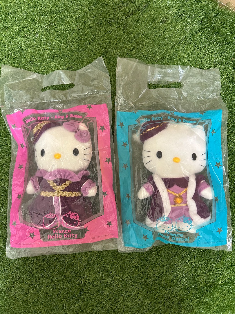 全新HelloKitty凱蒂貓-King&Queen系列 法國版(一對包含Daniel&Kitty), 書籍、休閒與玩具, 玩具、公仔、桌遊在旋轉拍賣