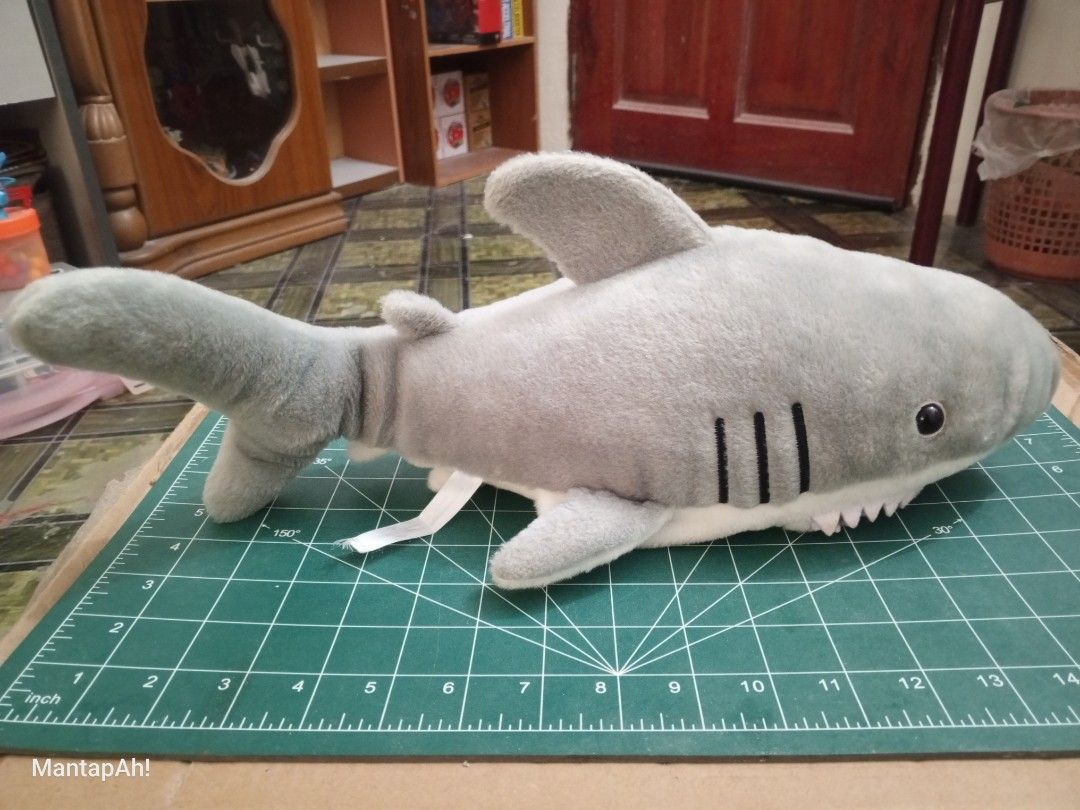 Jaws Shark Universal Studios Japan Plushies Hand Puppet, Hobbies & Toys ...