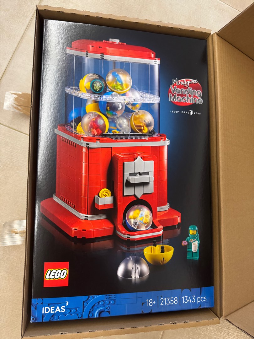 LEGO Ideas Minifigure Vending Machine Set 21358, Hobbies & Toys, Toys ...