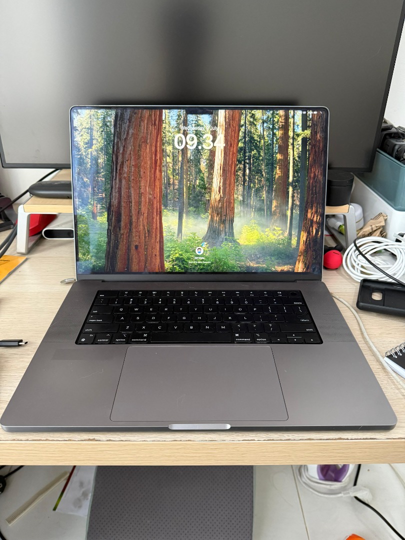 MacBook Pro 16 inch M1 Pro 1TB Storage 32GB RAM, Elektronik, Komputer ...
