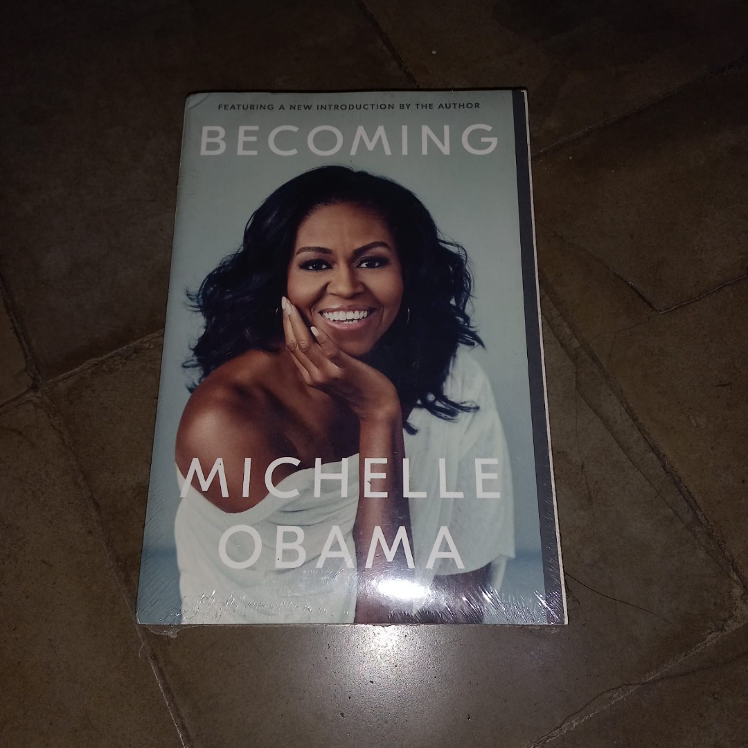 Michelle Obama - Becoming, Buku & Alat Tulis, Buku di Carousell