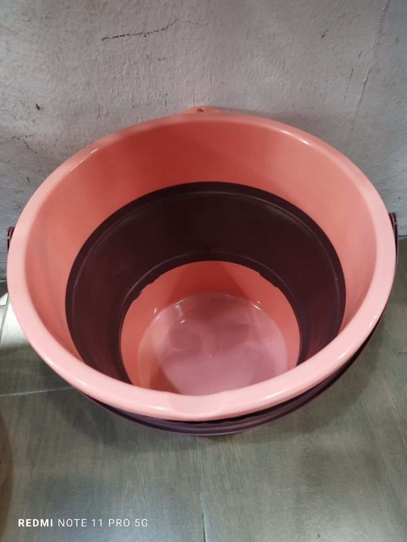 PAIL 10 LITER COLLAPSIBLE, TV & Home Appliances, Other Home Appliances ...