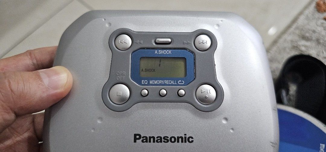 Panasonic Discman Faulty, Audio, Portable Music Players on Carousell