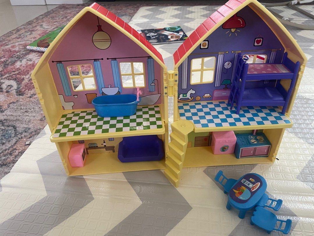 Peppa pig house, Hobbies & Toys, Toys & Games on Carousell